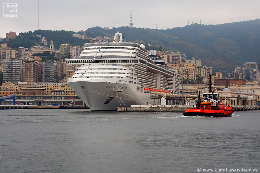 Genua: Hafen von Genua, großer Seehafen in Italien, Ligurien